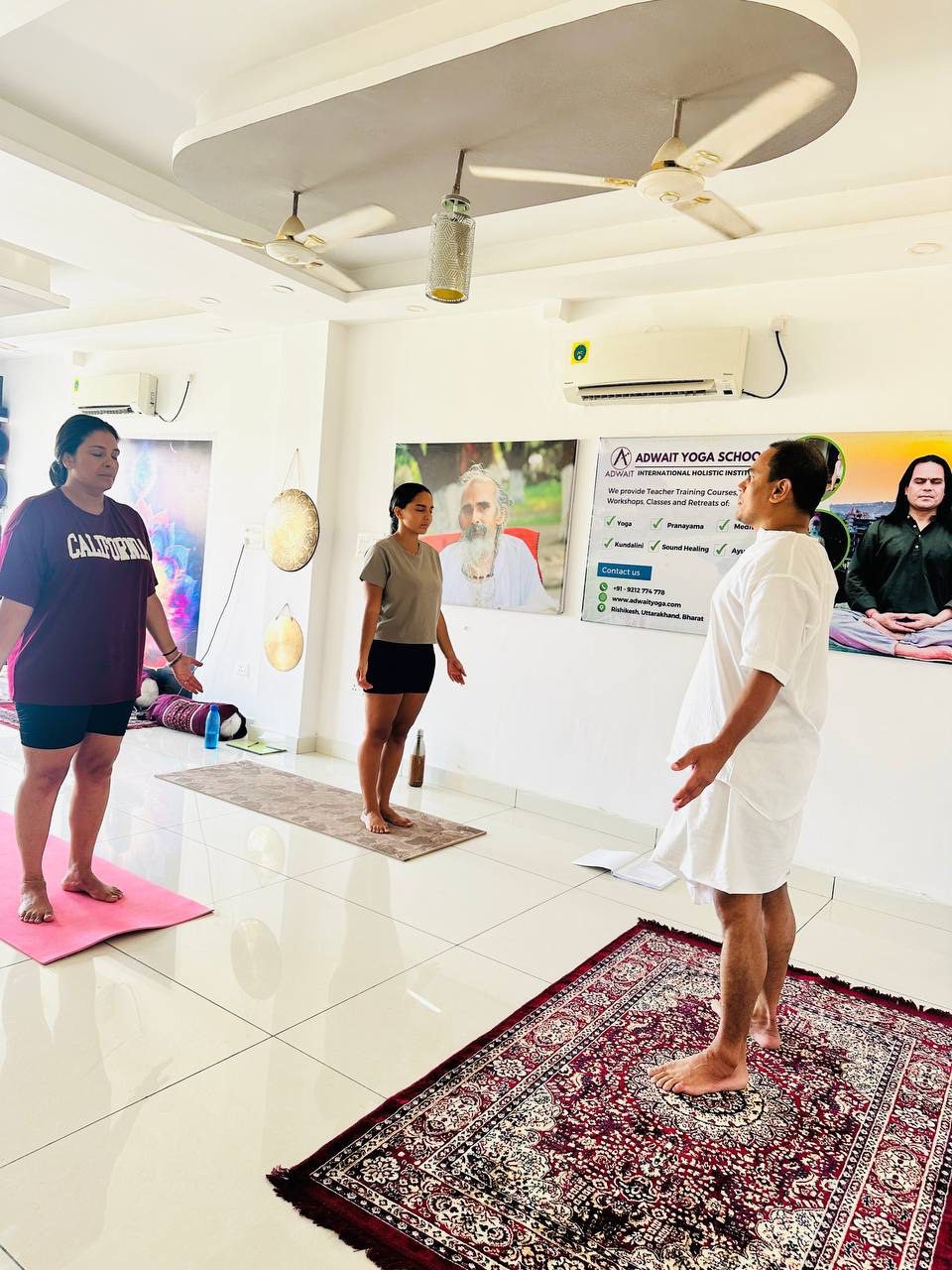 Charging the palms with energy in Reiki and Pranic Healing - Sri Yogi Anand - Founder of Adwait ...